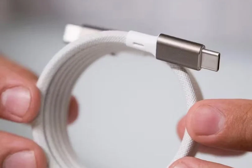 The USB-C Trap: Why Your "Universal" Cable Might Be Useless & How to Fix It